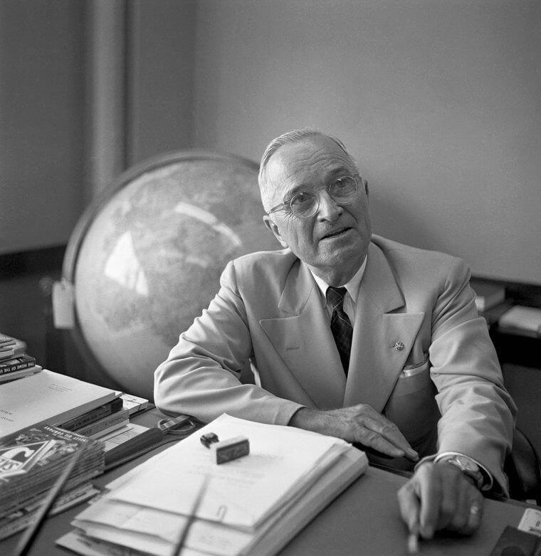 25 Famous Vintage Images That Perfectly Describe The 1950s ...