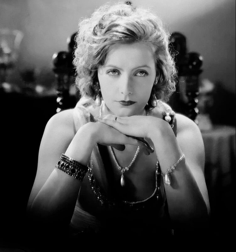 The Most Beautiful Women of All Time | RetroWays