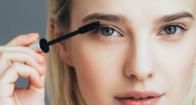 10 Ways To Create A Stunning Look With Your Mascara | 24/7 Mirror